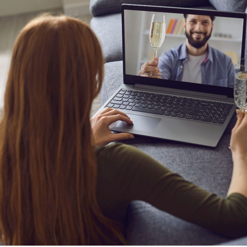 5 Tips For Contacting An Ex On Social Media Without Embarrassing Yourself